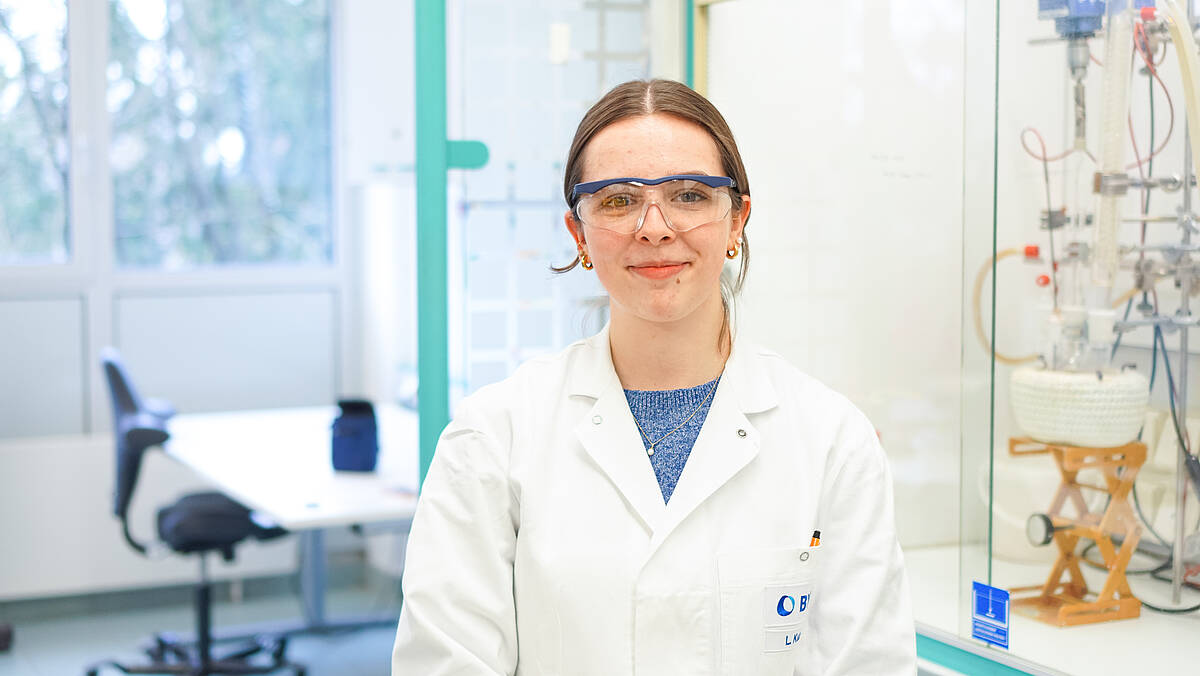In her element: a day in the lab with our colleague - ALTANA AG